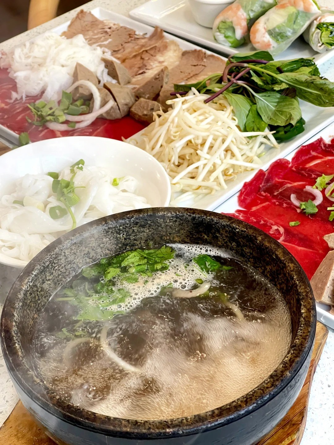 A Restaurant That Only Serves Sizzling Stone Pot Pho! ♨️ by Aurora ...